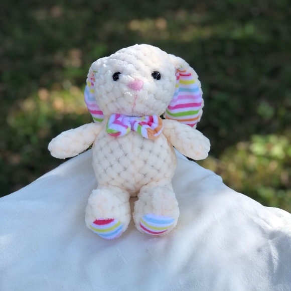 Kellytoy | Toys | Kellytoy Textured Plush Bunny | Poshmark